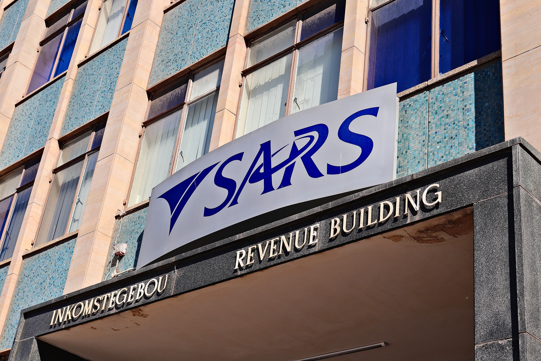 South Africa collects $85 billion in taxes in 2020/21 - revenue service ...