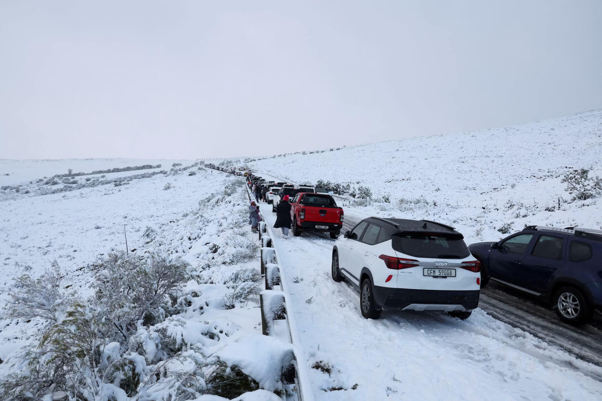 Severe cold front bringing snow in South Africa causes fatal accident ...